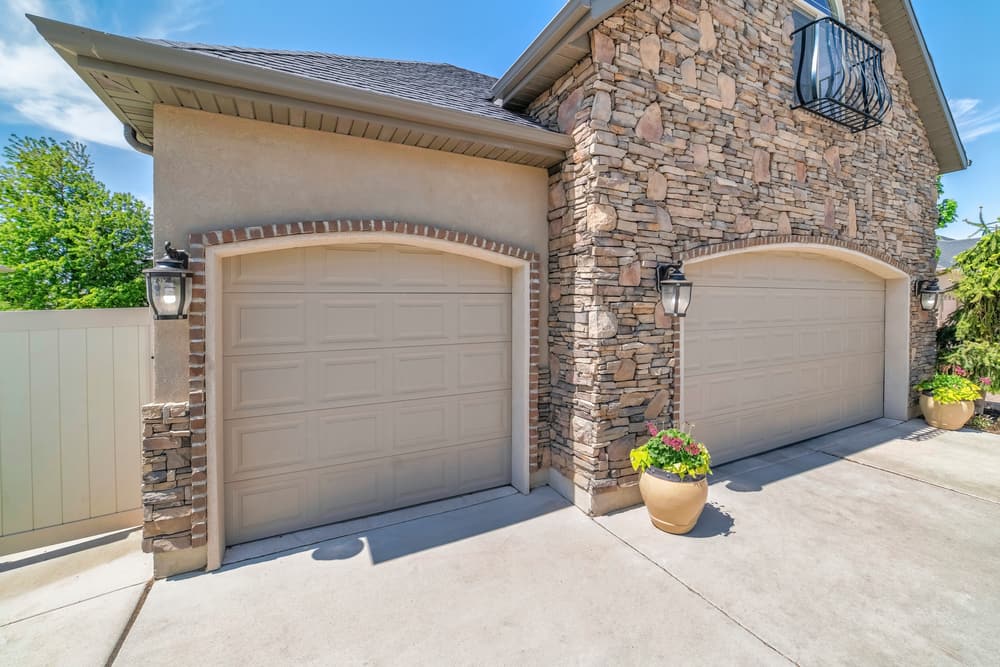 Best Options for the Most Energy Efficient Garage Doors